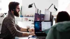 COTS vs Custom Software Development Comparison - Simpat Tech